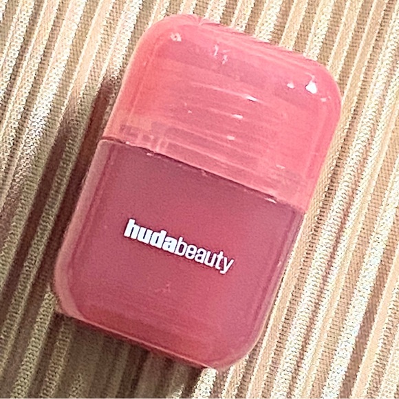 HUDA BEAUTY | Makeup | New Huda Blush Filter Soft Glow Liquid Blush ...